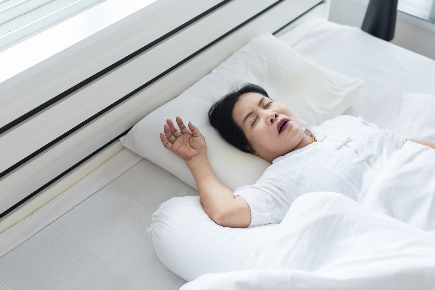 What Causes Snoring? | ResMed HK